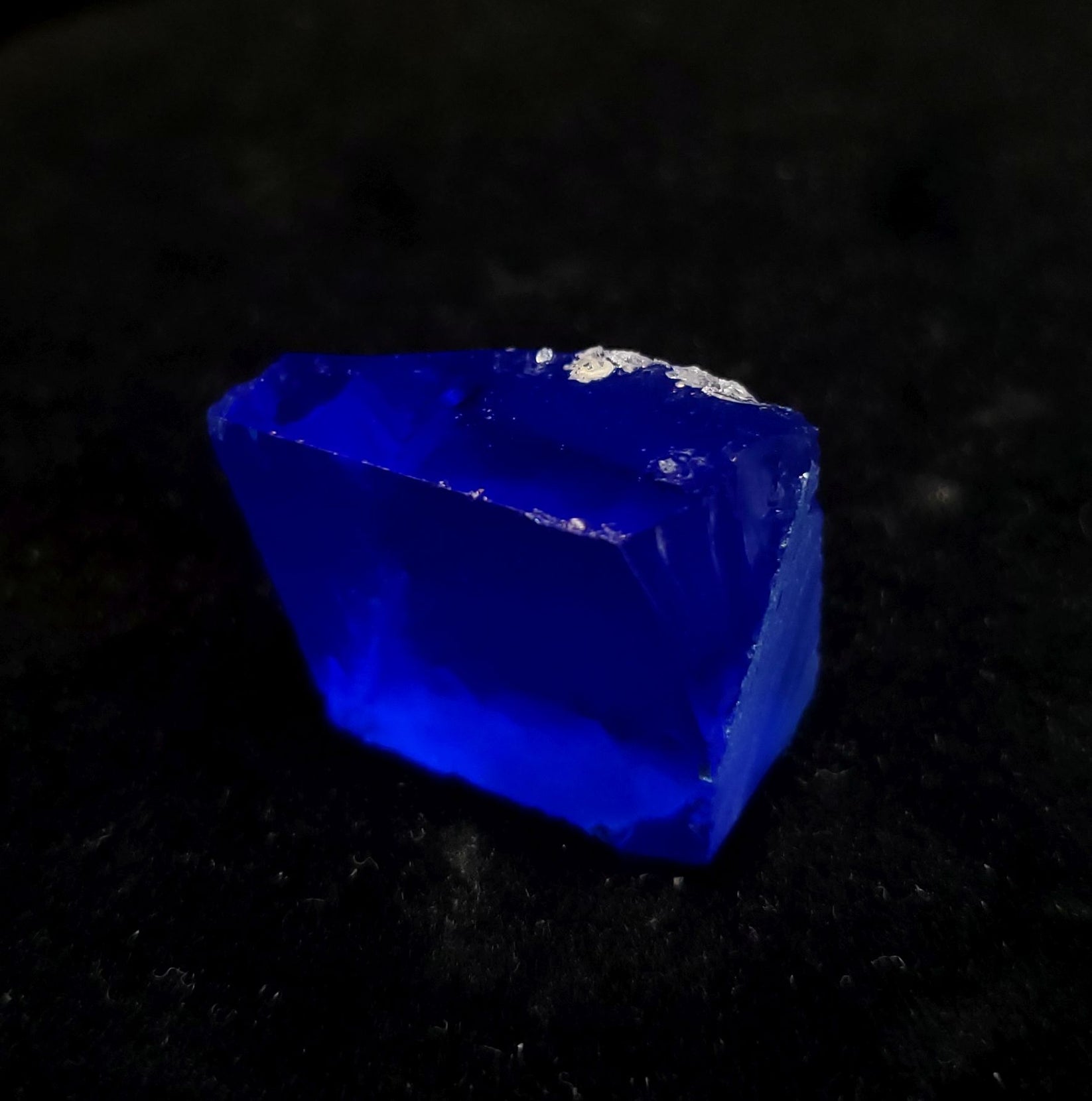 Cobalt Quartz Vivid Blue Facet Rough Lab Created Crystals Vintage ...